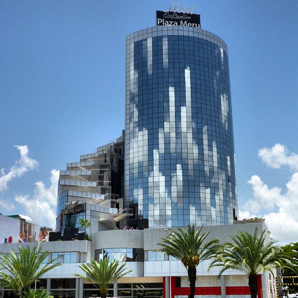 Oficializan funcionamiento del Eco Premium Plaza Merú