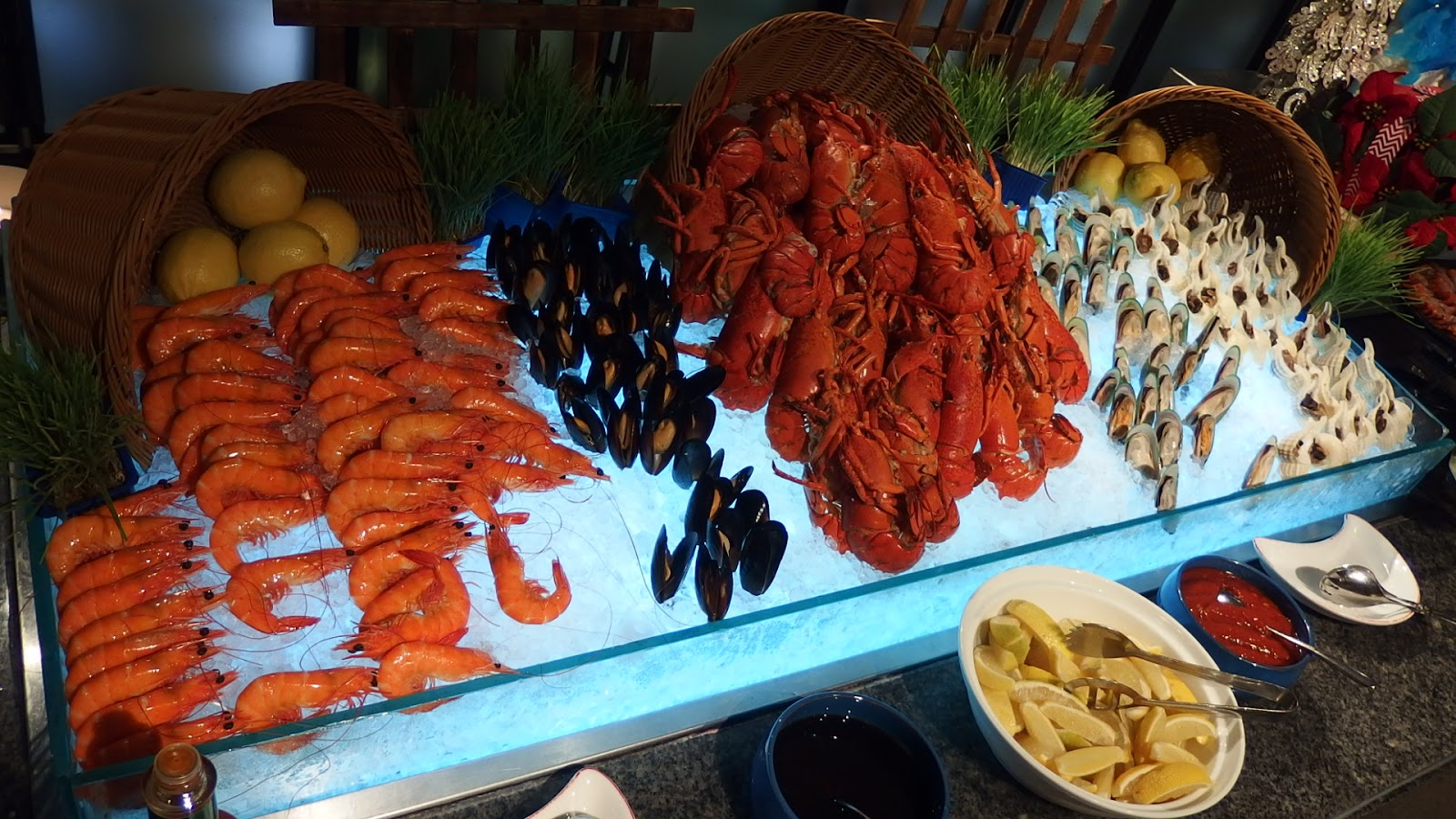 SuMMeR LoVes To Eat! Singapore Food Blog: X'mas Eve Dinner Buffet at ...
