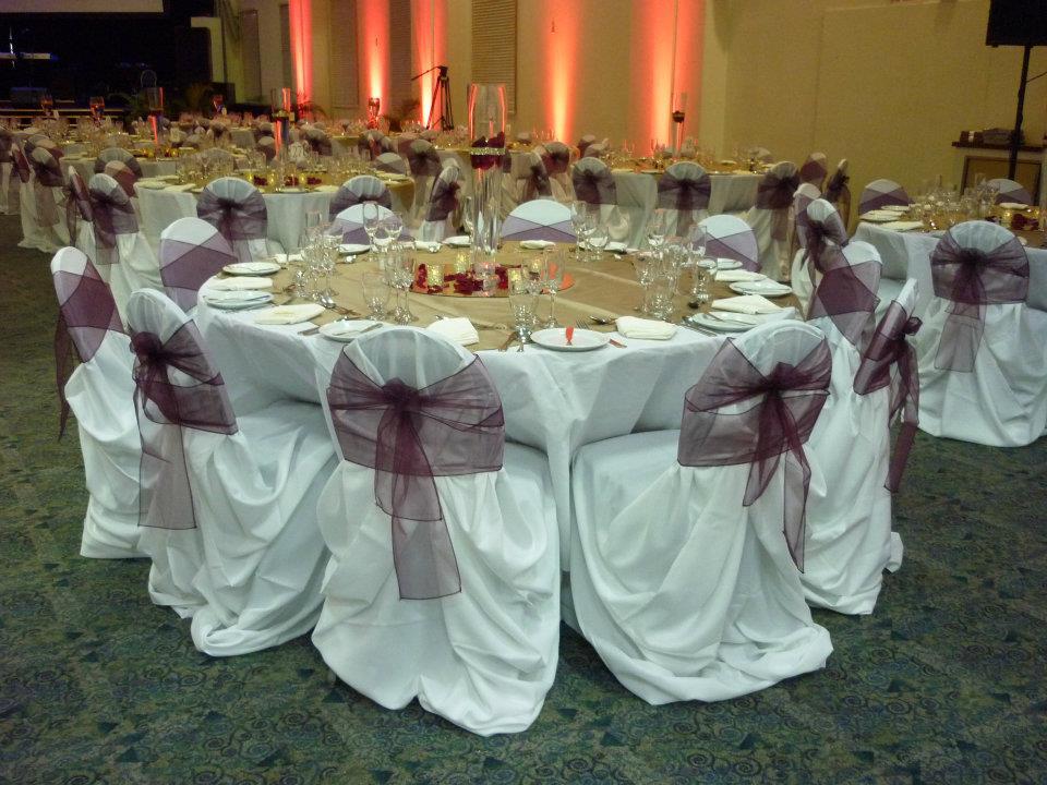 SANOJAH'S: Well dressed round banquet tables