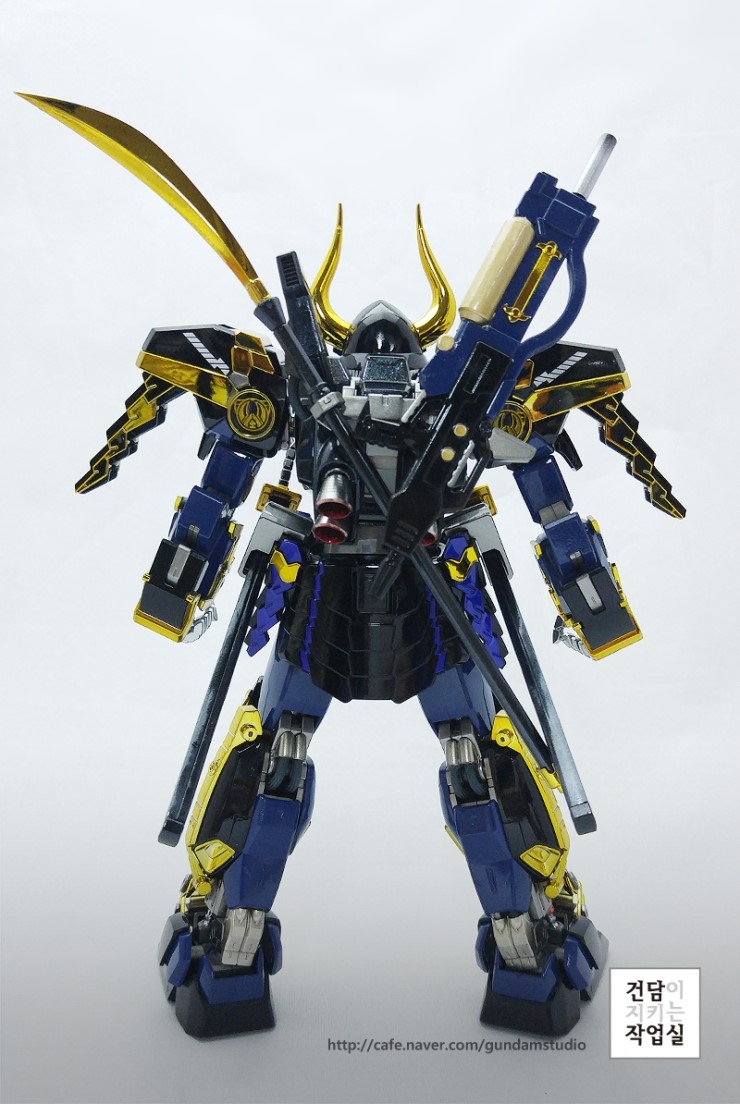 Painted Build: MG 1/100 Musha Gundam Mk-II "Gloss Finish"