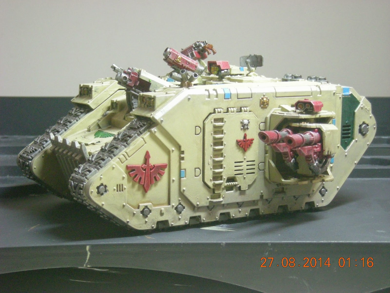 Dark Gathering: Warhammer 40K: Land Raider Complete