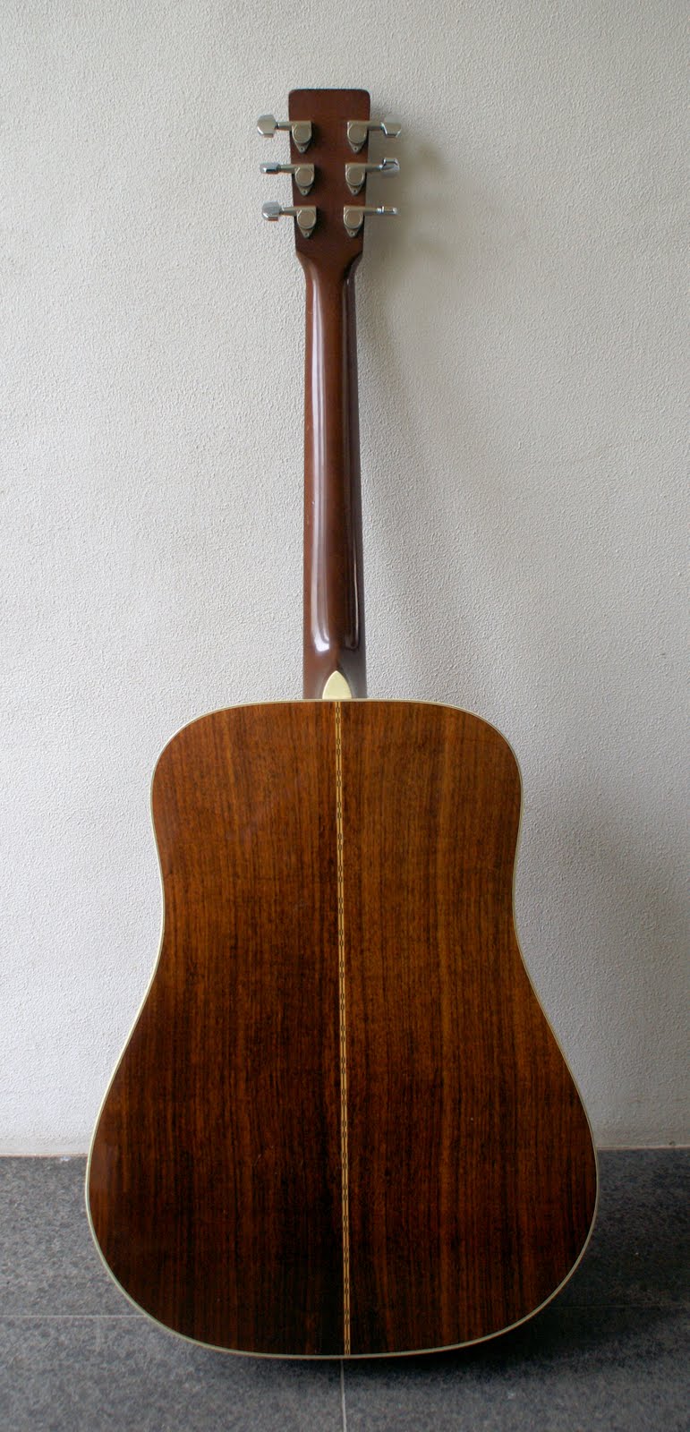 Musical Instruments: Alpha / Alfesta Guitars