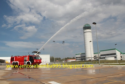 Brunei Fire&Rescue Department Appliances: Fresia F800 6x6 Fire 3 and Fire 5