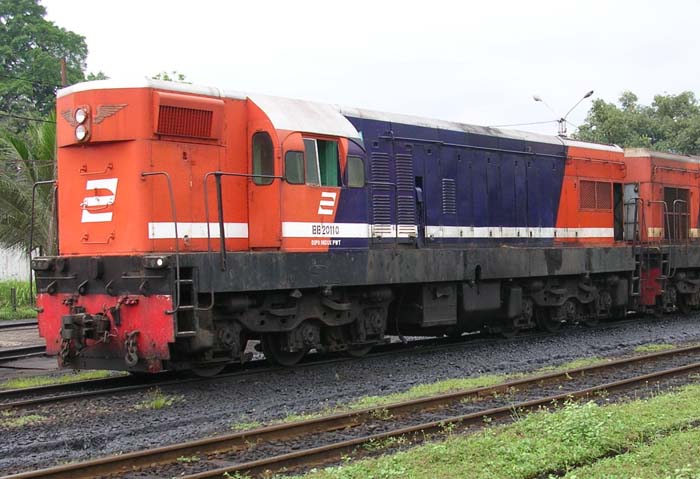 Arsip 76R: Lokomotif Disel Indonesia