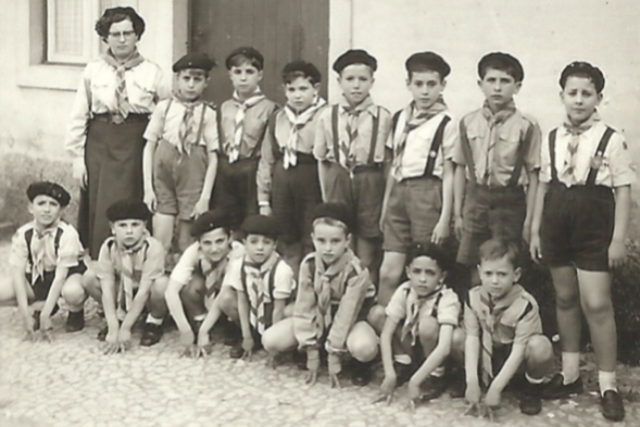 FRATERNAL - Escotismo Adulto: O uniforme da AEP. Sua evolução ao logo ...