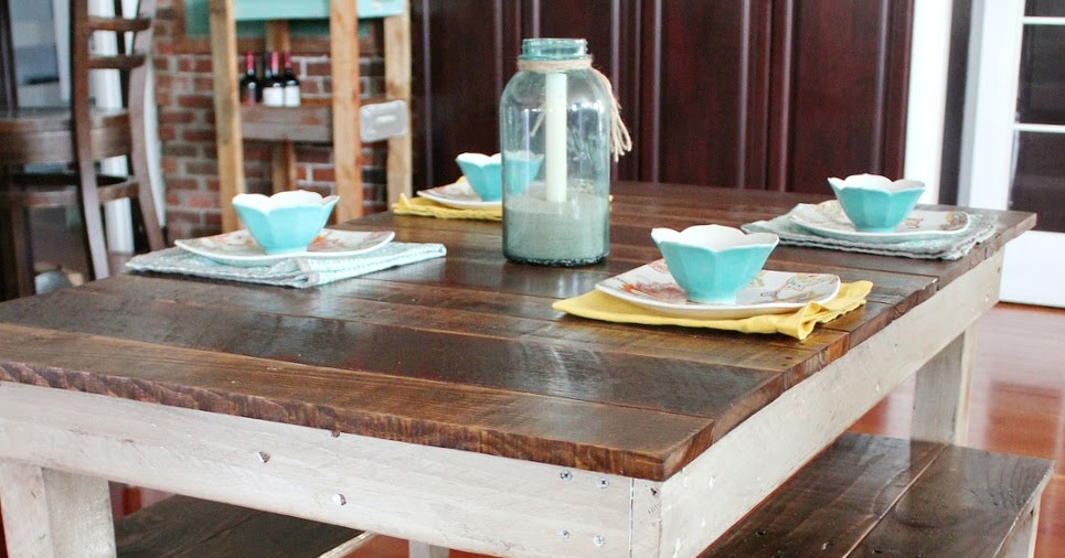 Beyond The Picket Fence: Pallet Farmhouse Table