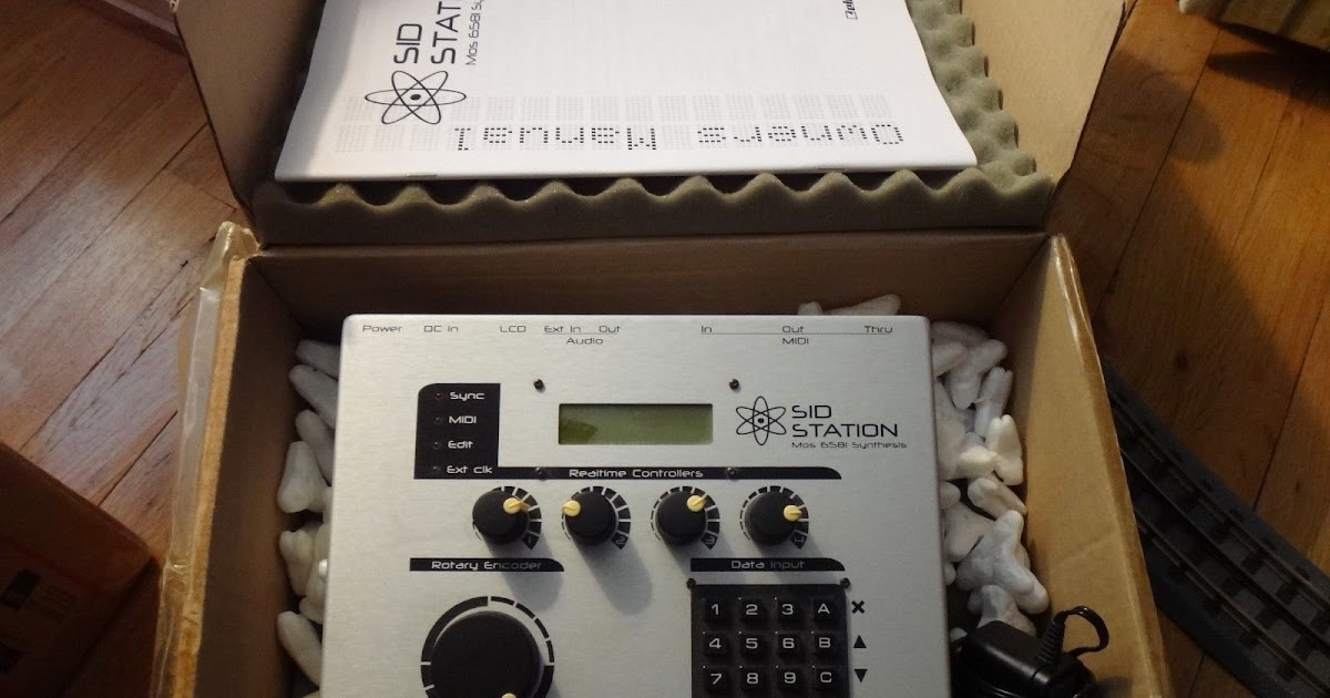 MATRIXSYNTH: Elektron Sid Station C=64 Synthesizer SN E00400501-81