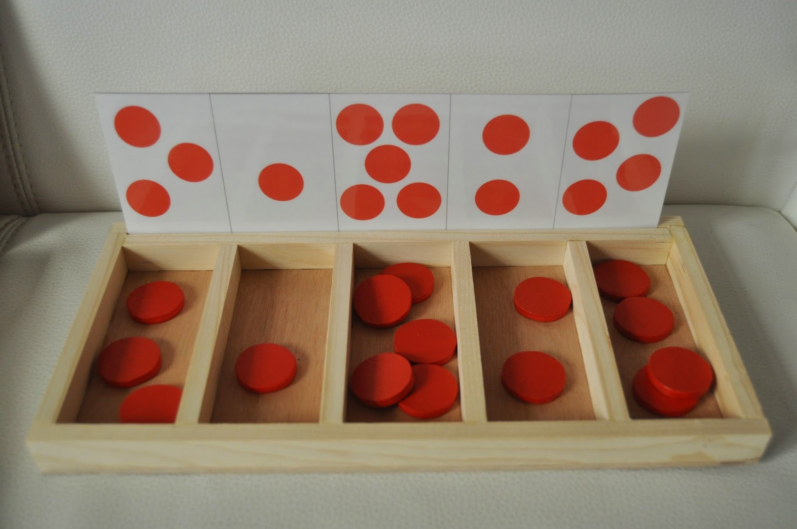 ma petite fabrique montessori: le coffret boîte à compter