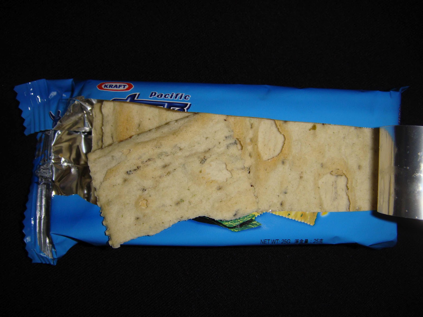 Supersupergirl's Food Reviews: KRAFT Pacific seaweed crackers