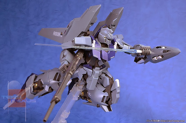 MG Delta Plus - Gundam Kits Collection News and Reviews