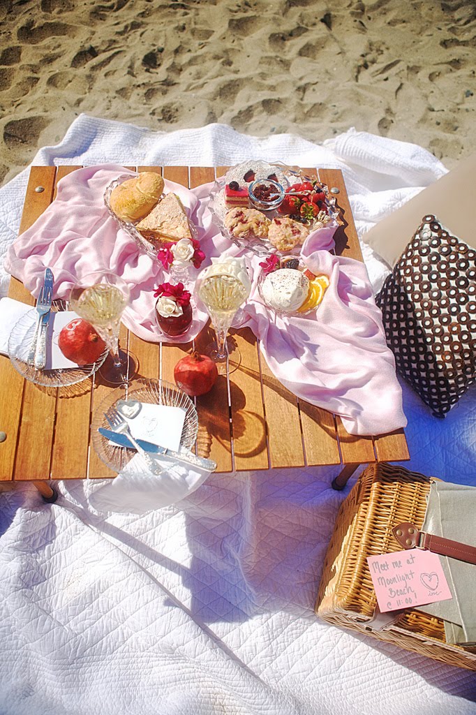 Chirp + Chatter: Valentine's Beach Picnic!