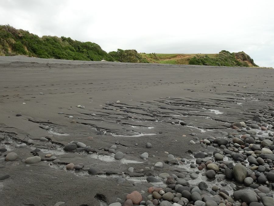 photographing New Zealand: Hubby's photos at Okato Beach