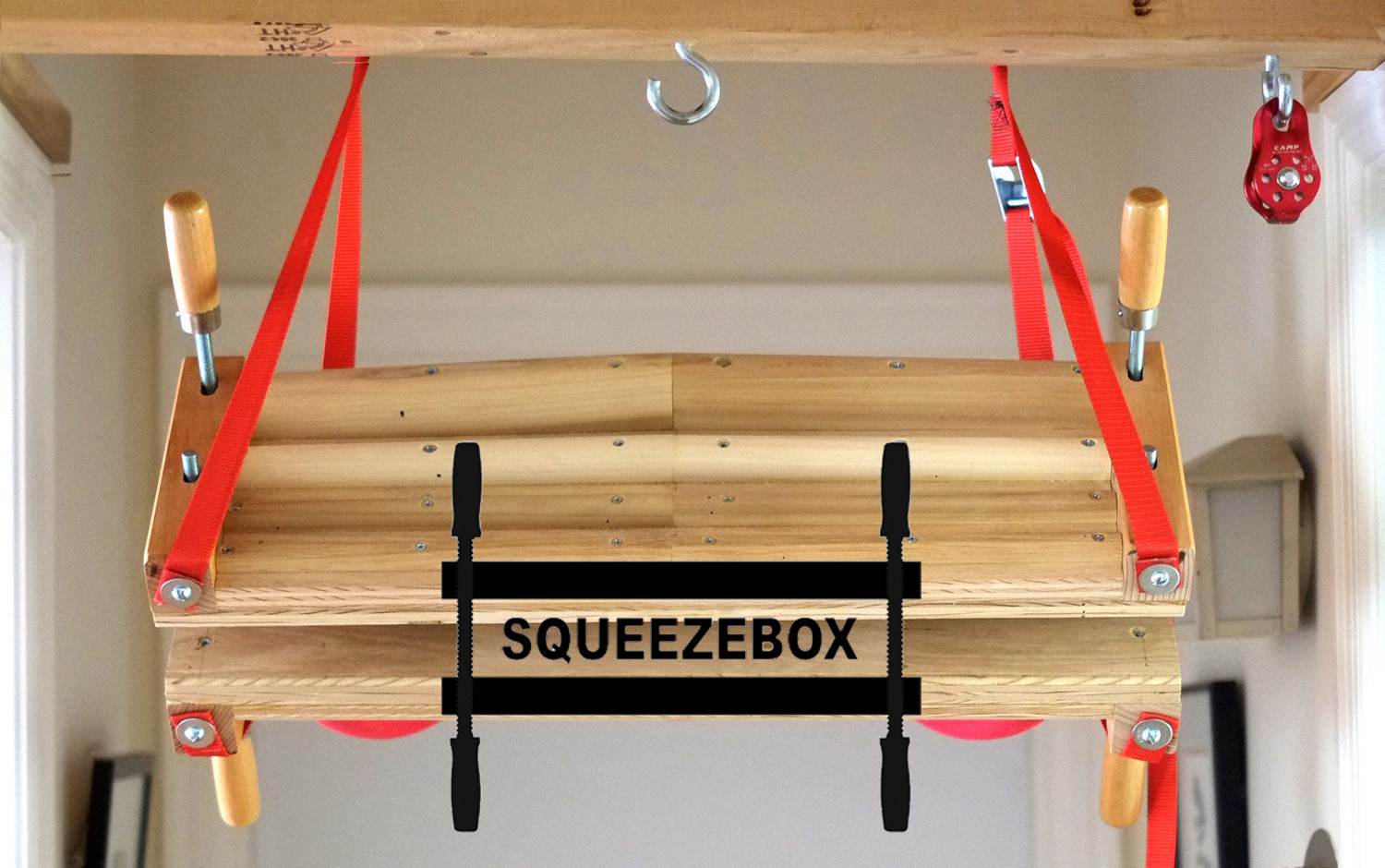 SICgrips: The SqueezeBox - An Adjustable Crack Hangboard