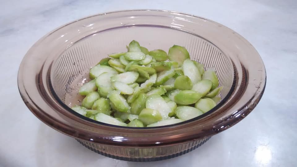 PICKLE AMBARELLA FRUIT