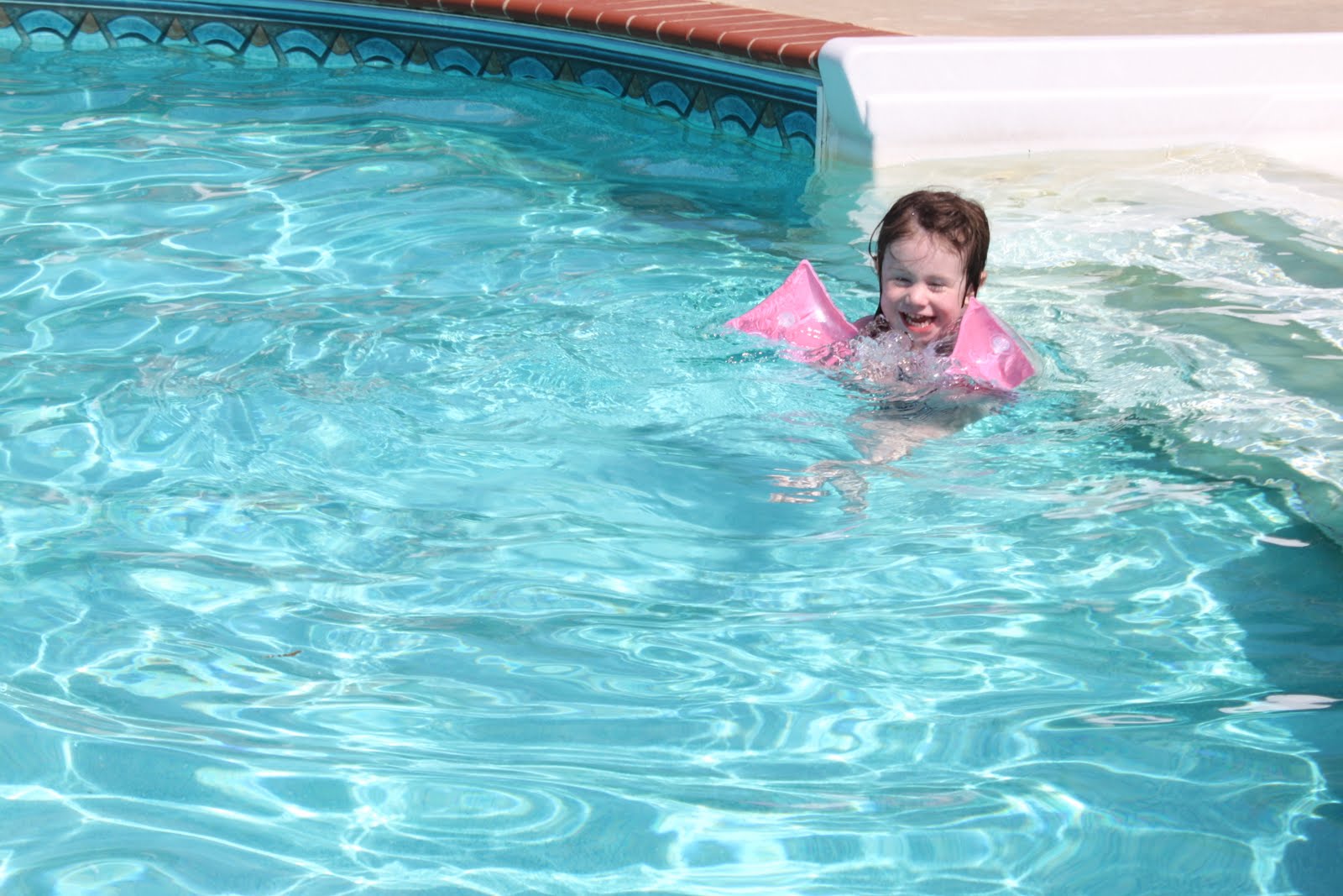 Mojoy: Swimming in April!