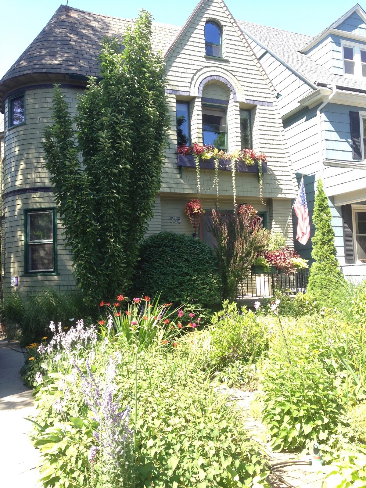 All ready for America's largest garden tour...