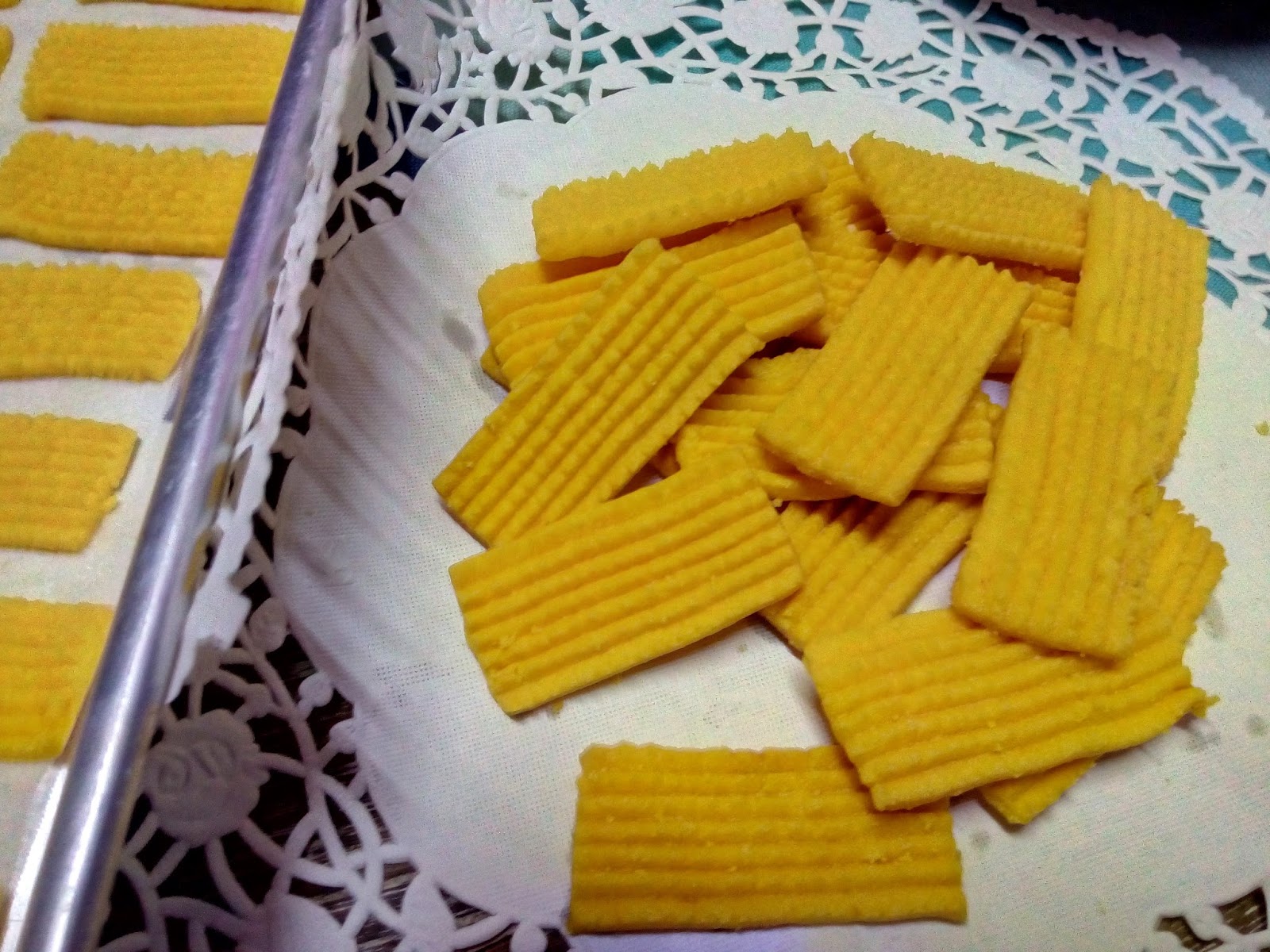 SurayaMSyed: Biskut Semperit