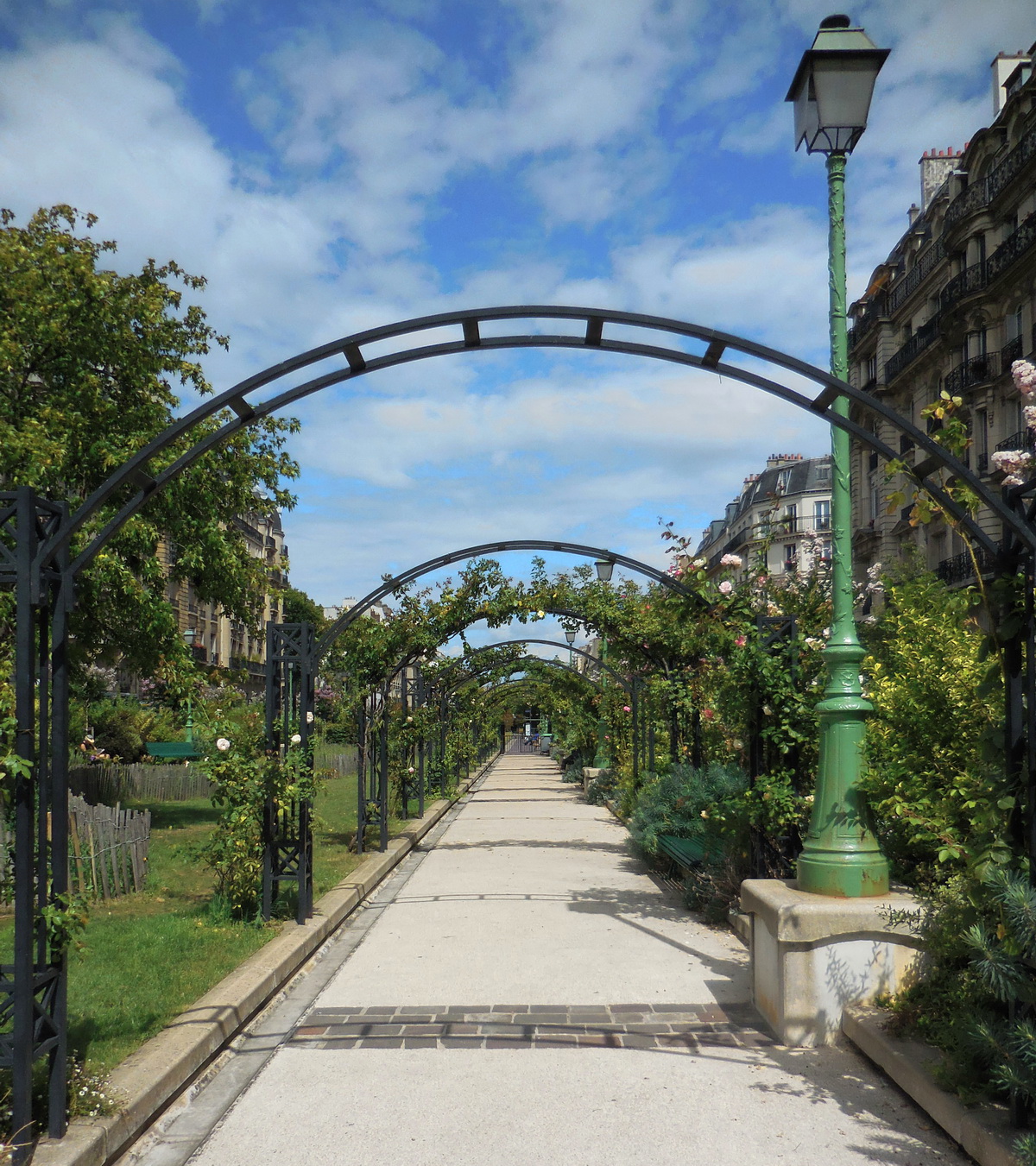 Paris Journal: Peace on the Promenade Pereire