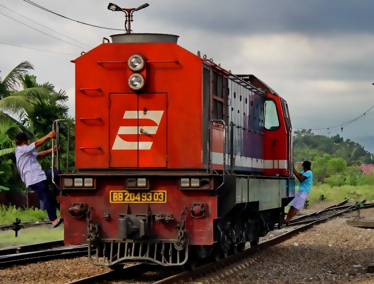 Jenis Lokomotif Kereta api Indonesia yang digunakan PT. KAI - motospes ...