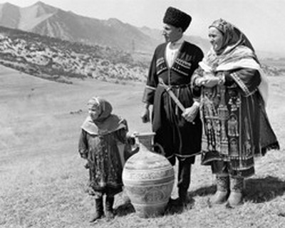 FolkCostume&Embroidery: Costumes of Dagestan