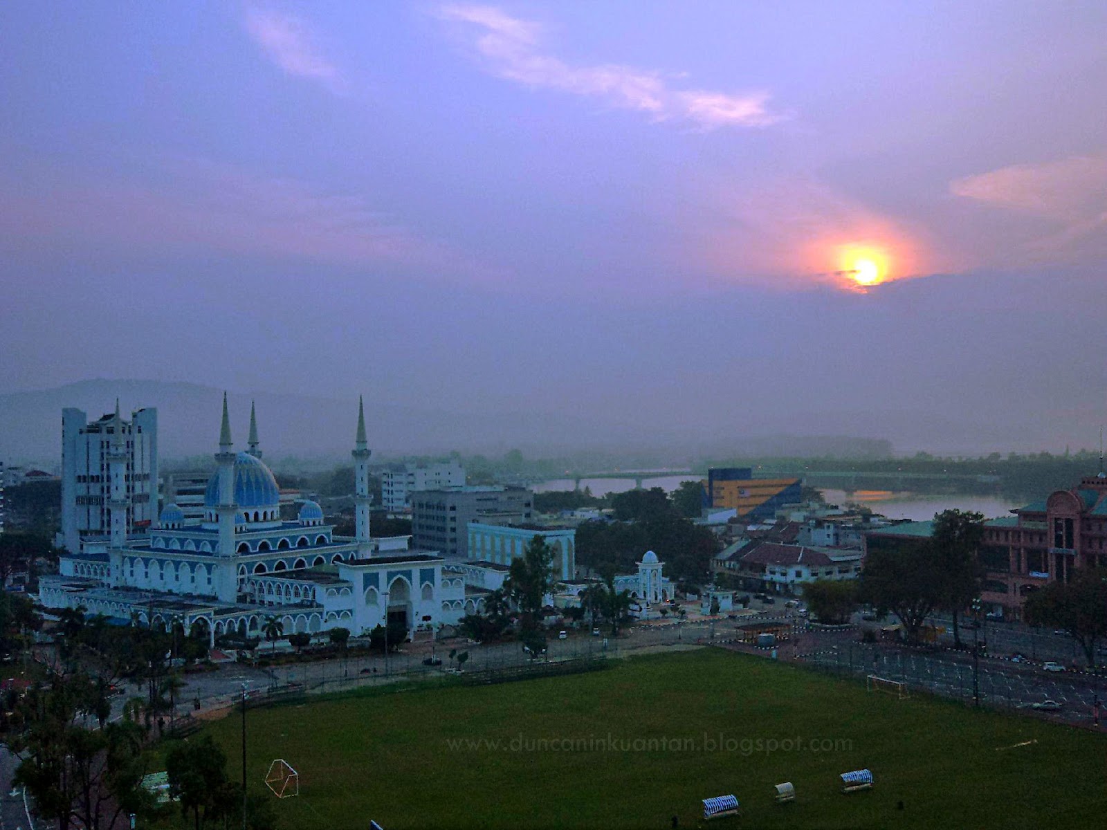 *The KUANTAN blog*: Pahang State Mosque, Kuantan at sunrise