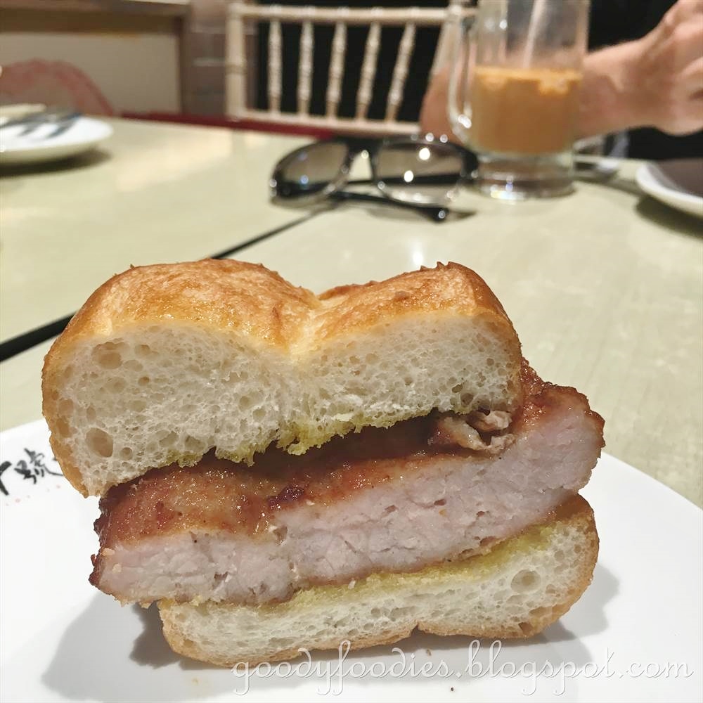 GoodyFoodies: Porco Macau Pork Chop Bun, Lot 10 Hutong, KL