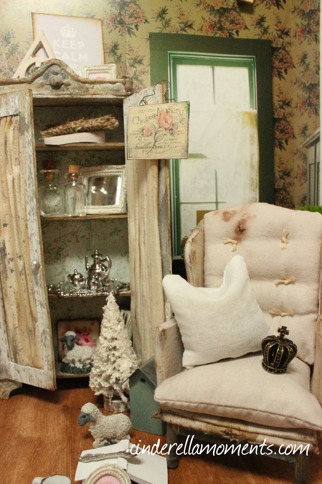 Cinderella Moments: Mrs. Gruyere and Vintage Tattered Style Dollhouse ...