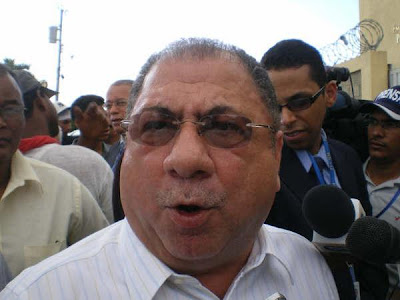 AlciArtístico: CO-MEN-TAN-DO...DON MONCHY FADUL ESTÁ PA' LO SUYO