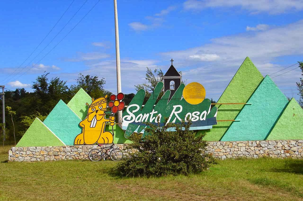 Tiene innumerables atractivos, como el imperdible Puente Colgantes, la ...