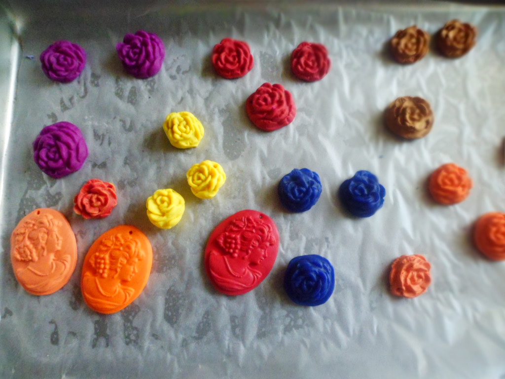 Uniquely Handmade: Create your own Molds With Amazing Mold Putty!