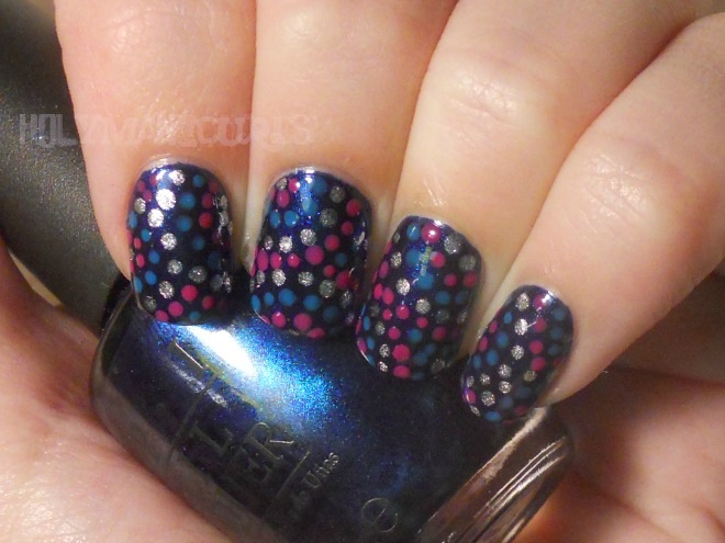 Holy Manicures: Dotted Circle Nails.