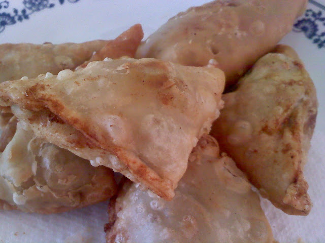Gurly Things: I made some Somosas for Dinner Today