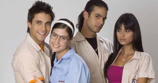 Primeiro Minuto | ¡Qué clase de amor! - Telejuve | Novelas Juvenis