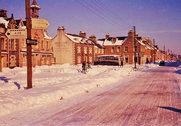 Auld Earlston: Snowy Scenes in Earlston