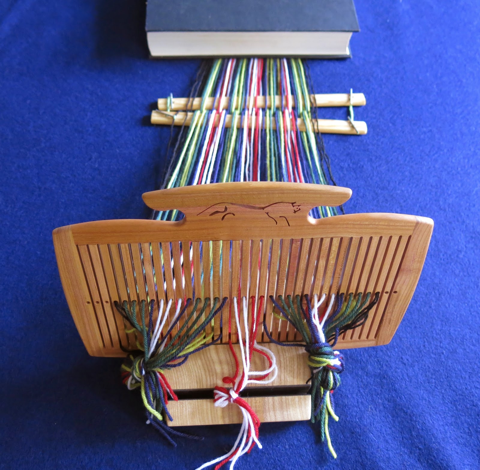 Durham Weaver: Threading a rigid heddle.