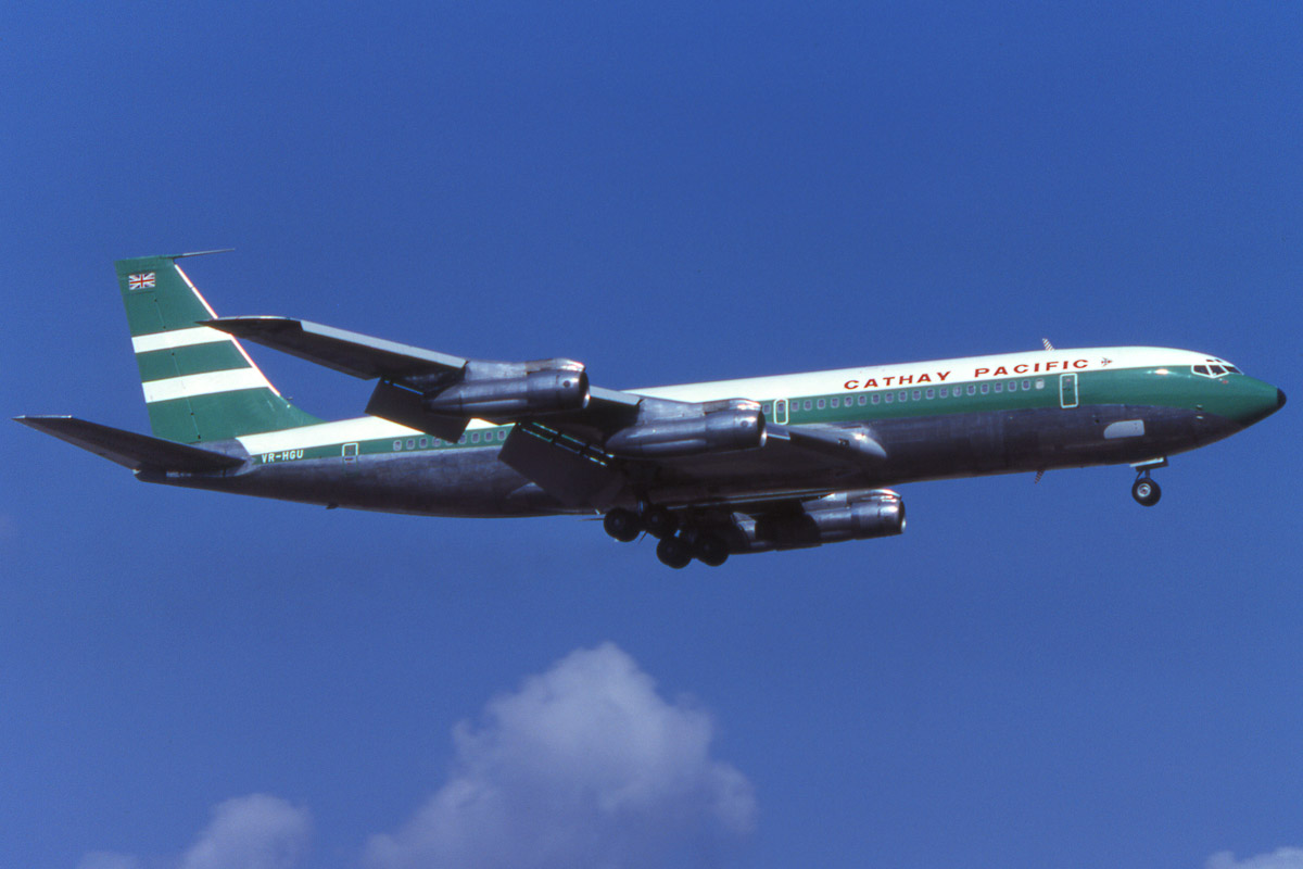 PlaneSpotters Slide-Collections: Cathay Pacific B707 VR-HGU