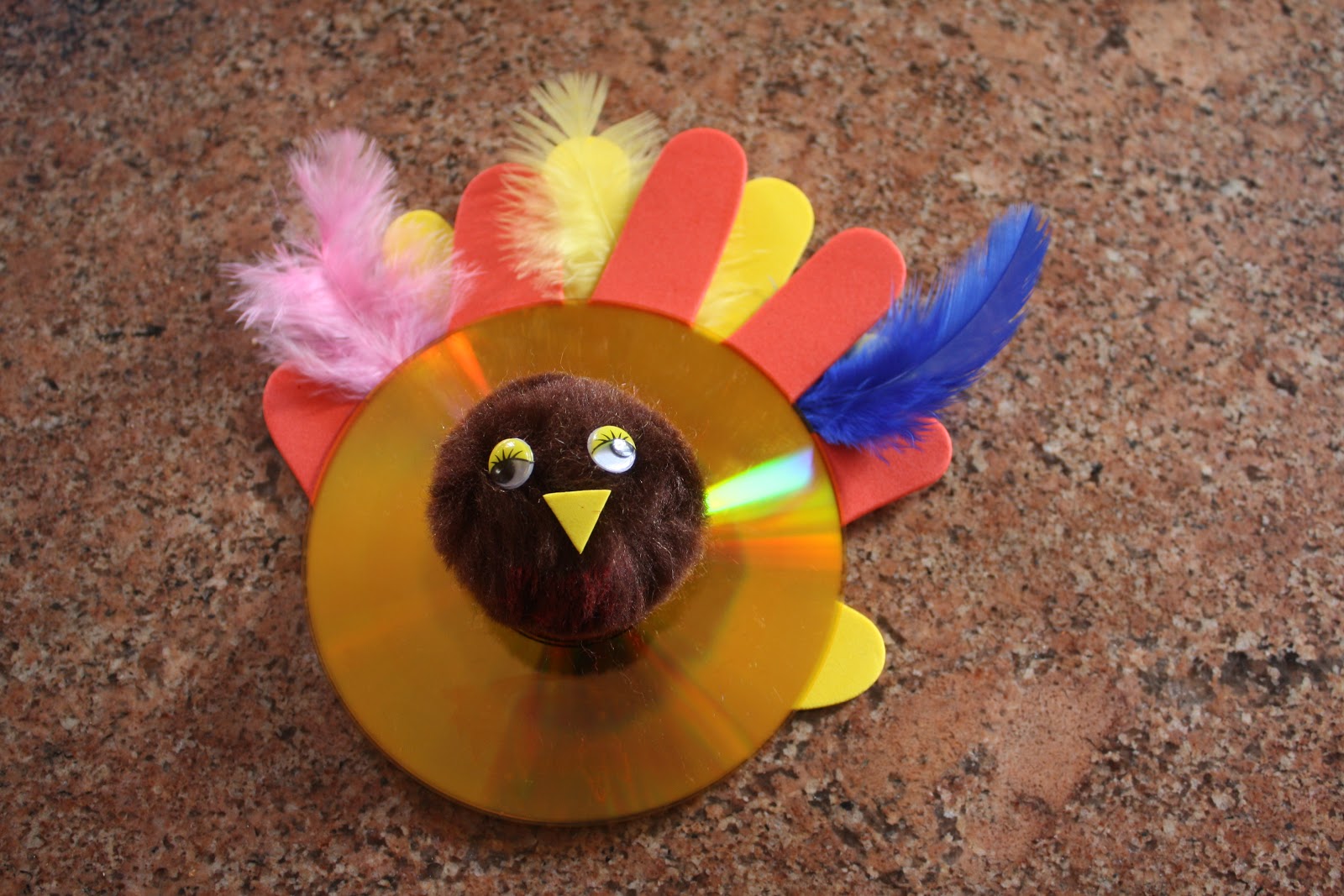 Classroom Freebies Too: Turkey Craft & Freebie!