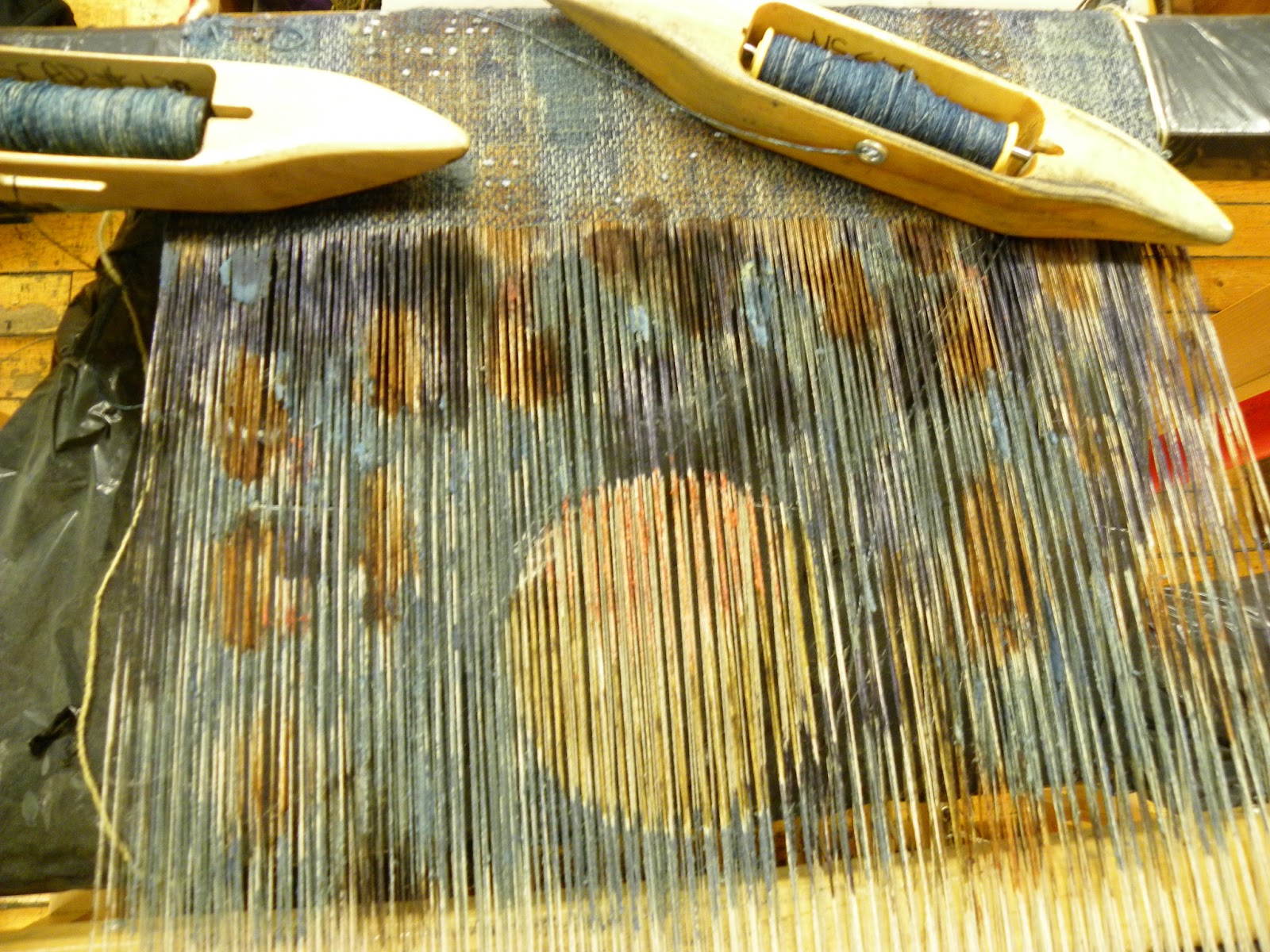 Wild Colors: Painting warp with natural dyes