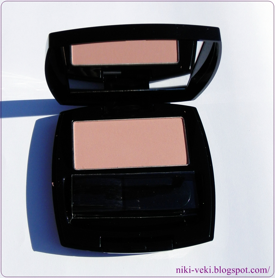 Little Happy Heaven: AVON ideal lumionous rumenilo - Peach i Classic aura