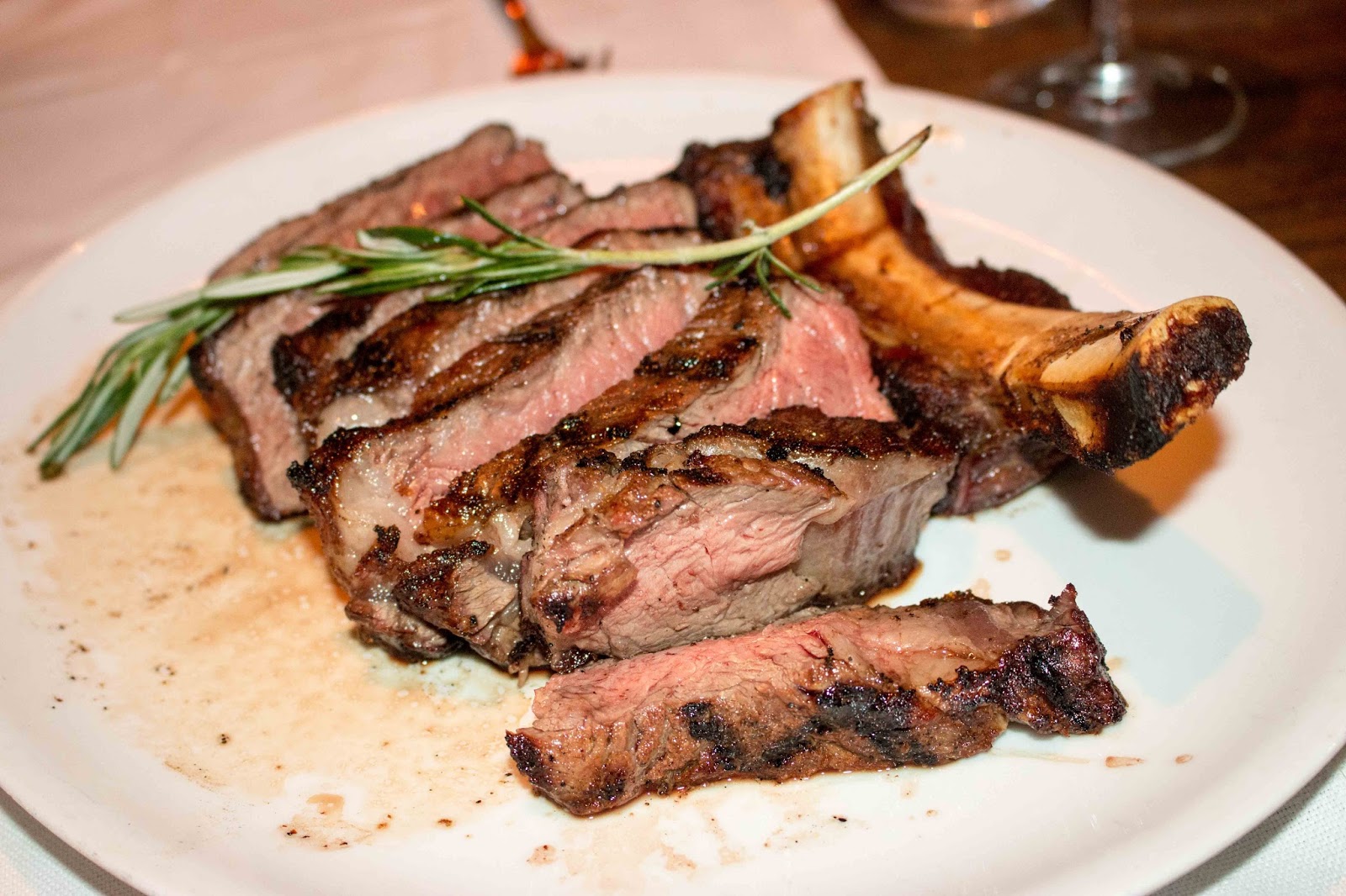 Belly of the Pig: Wolfgang Puck American Grille Review [2]