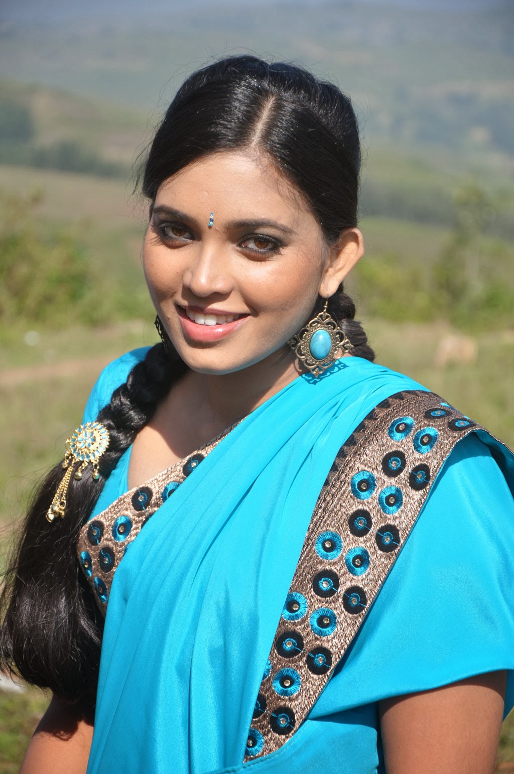 picture4comments: Venmegam Movie Stills