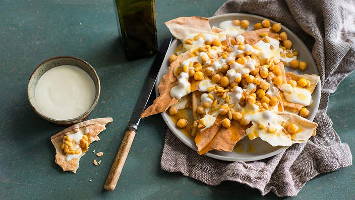 Fatteh with hummus recipe - LEBANESE RECIPES