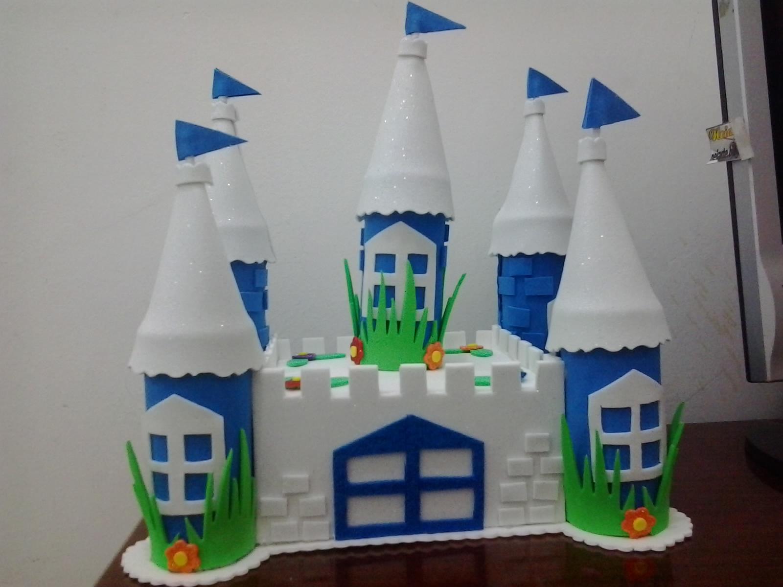 NEIARTE E.V.A.: CASTELO EM EVA