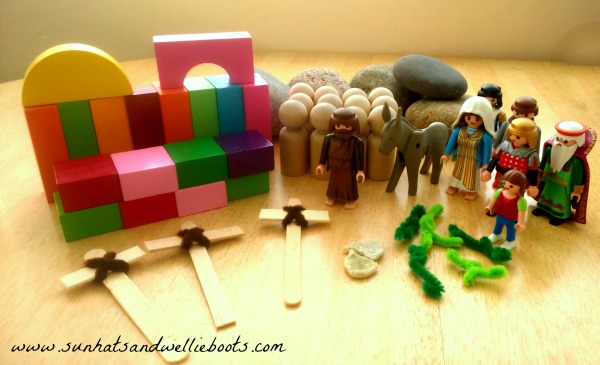 Sun Hats & Wellie Boots: Easter Small World Play - Sand Tray exploring ...