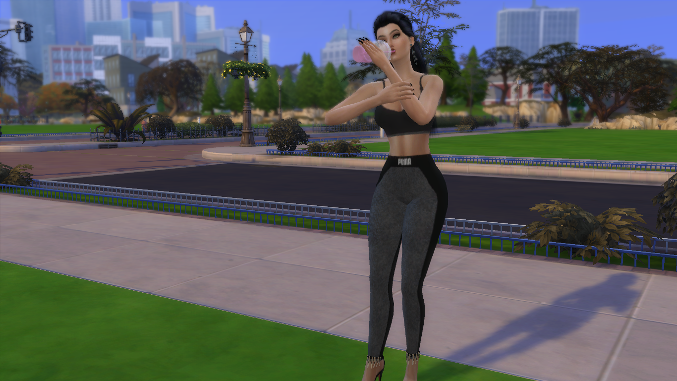 TS4-COFFEE-STARBUCKS+POSES - Lena Sims
