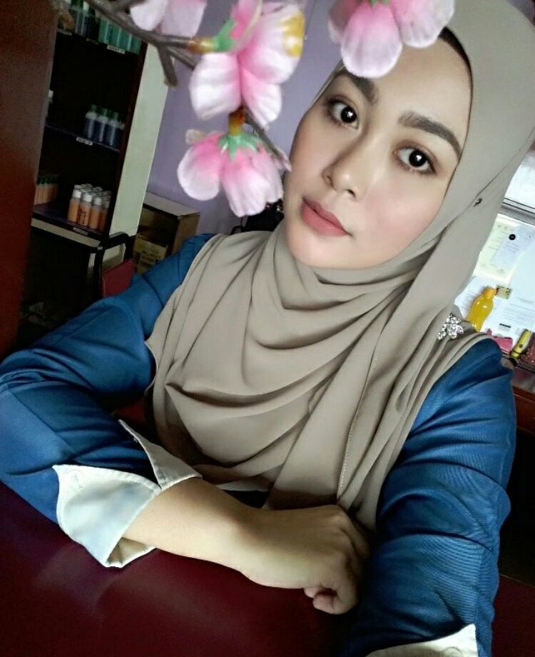 Mamah Muda Berjilbab Ditambah Bugil Dengan Gaya Binal | Skandal Foto Bokep ABG | Situs Film ...