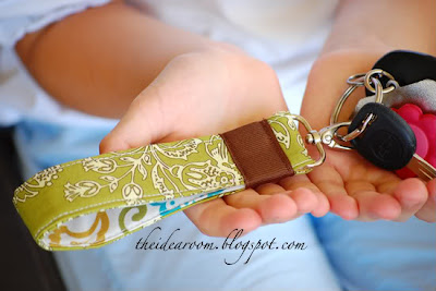 The Pinterest Fanatic: Week 8: Fabric Key Chain