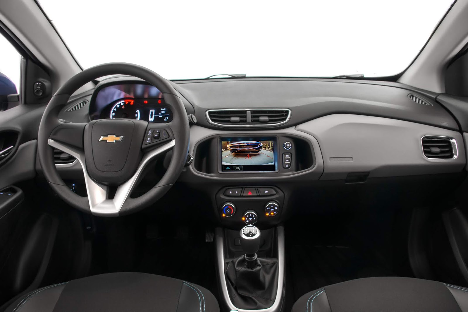 Chevrolet Onix chega à linha 2019 mais equipado