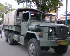 KENDARAAN MILITER: INDONESIA