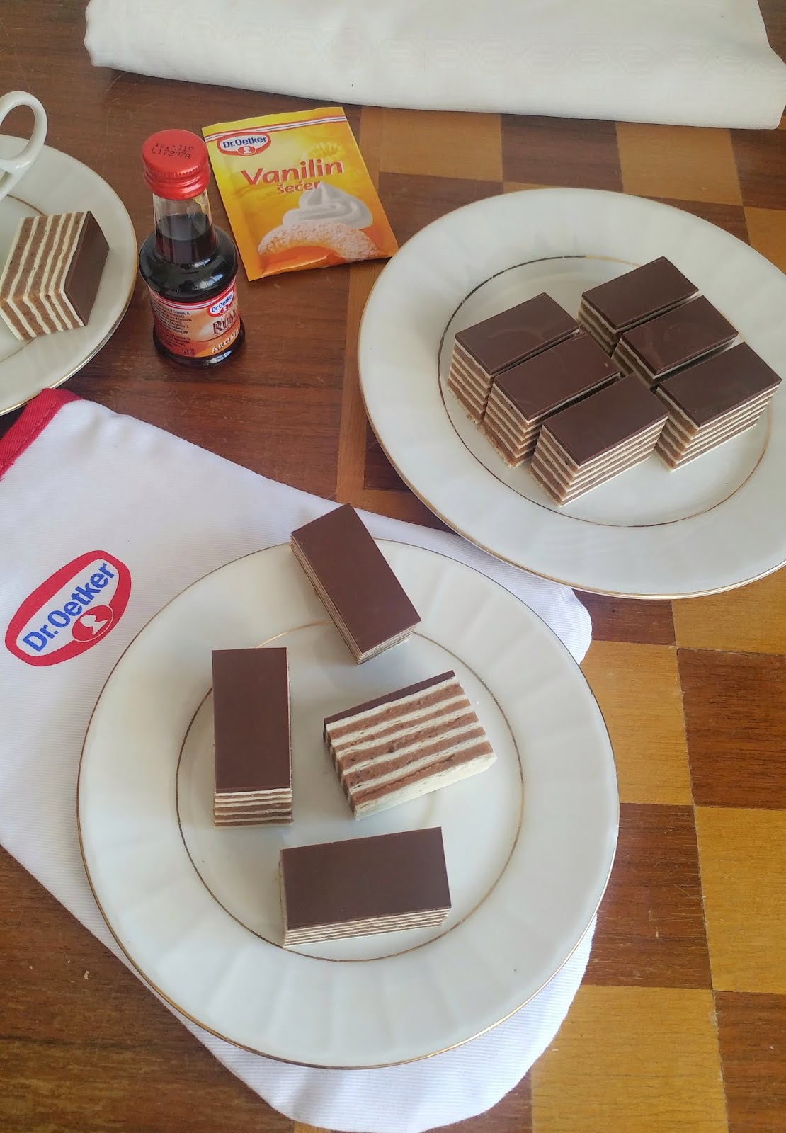 Moje slatko carstvo: Čoko- rum rozen kolač